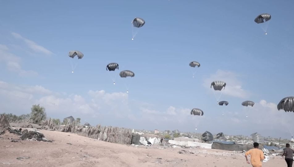 Parachutes in Gaza - Peace & Planet News